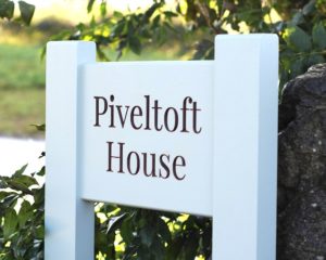 Double Post Sign | Design Online | Wood, Metal & Painted | Bespoak Designs