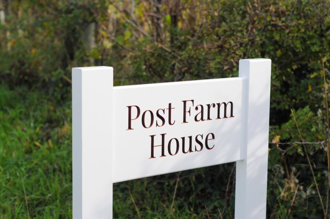 Double Post Sign | Design Online | Wood, Metal & Painted | Bespoak Designs