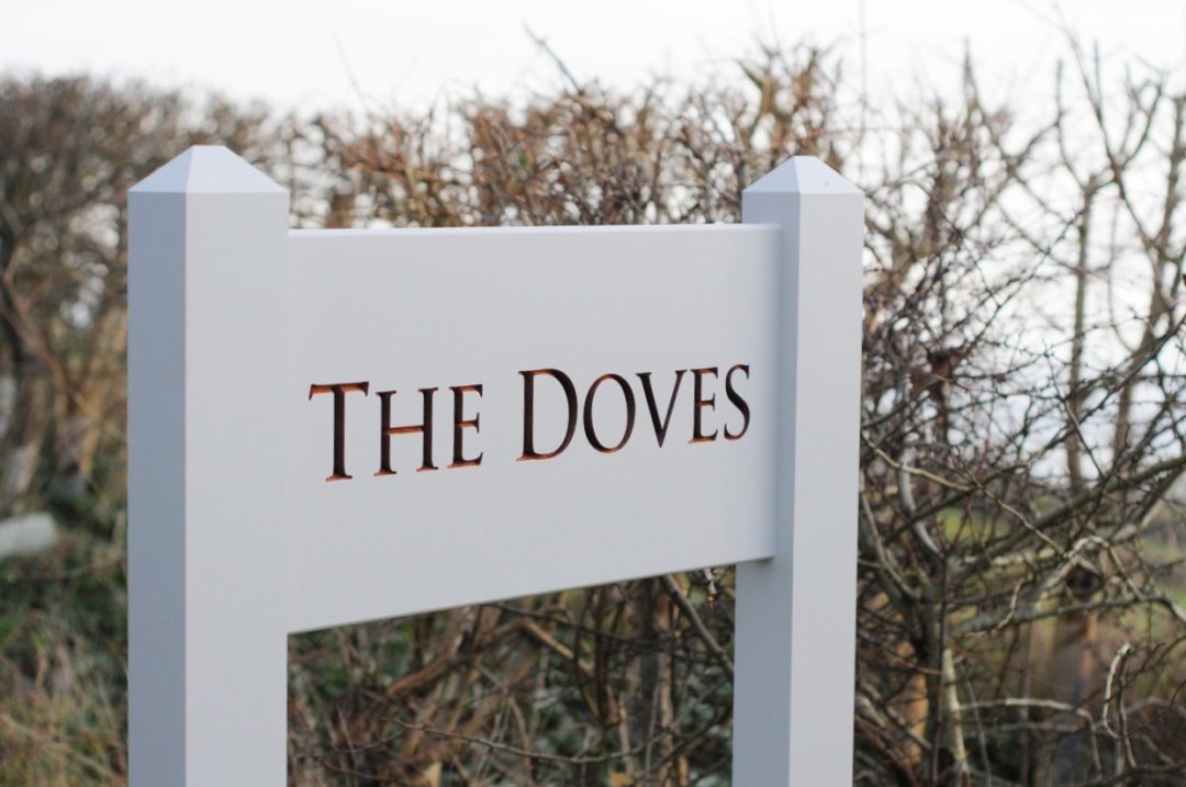 Double Post Sign | Design Online | Wood, Metal & Painted | Bespoak Designs